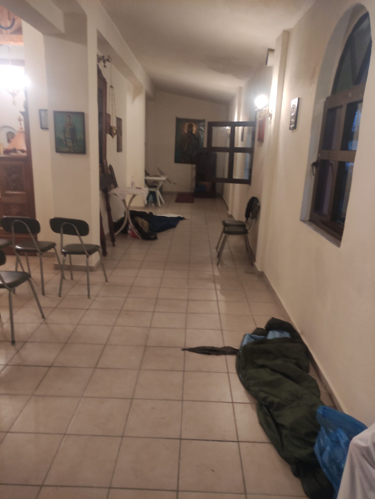 Σαμοθράκη: Άγνωστοι άφησαν τα πράγματά τους μέσα στο ναό του Αγίου ...